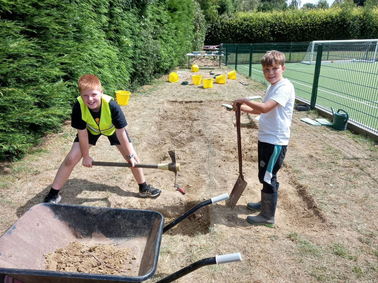 WHOLE SCHOOL DIG – archaeodiscovery.com